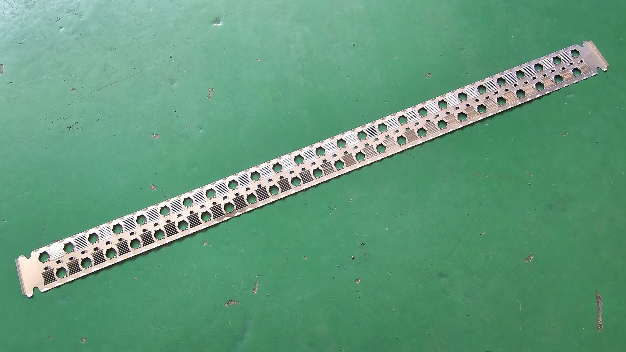 Custom Water Tank Fin Die for Heat Exchangers